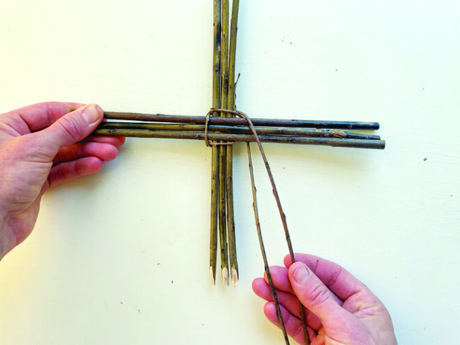 How to Make a Basket Out of Natural Materials – Mother Earth News